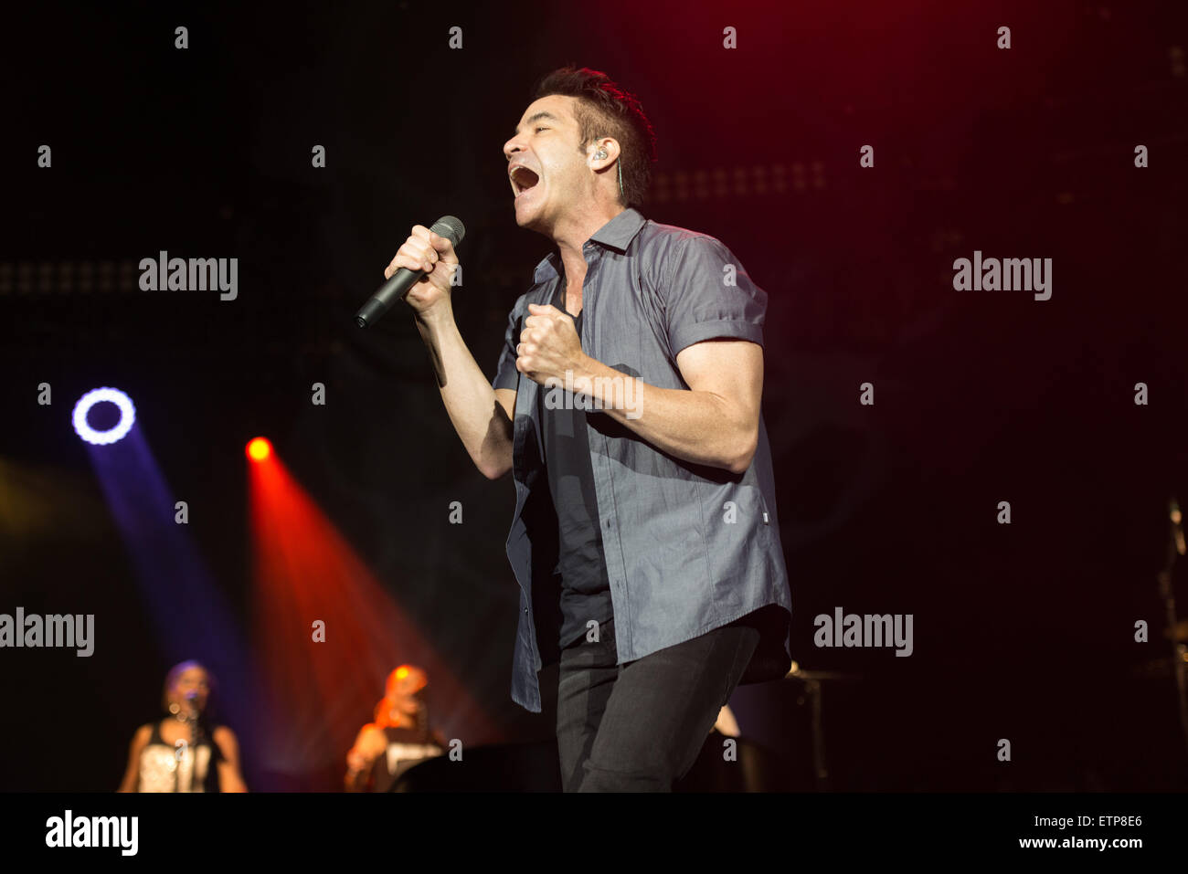 Pat monahan lead singer band hi-res stock photography and images - Alamy