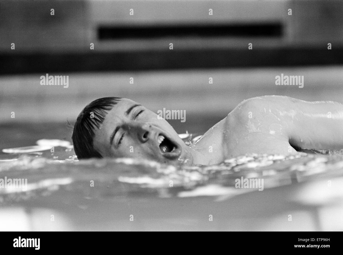 1960s swimming pool hi-res stock photography and images - Alamy
