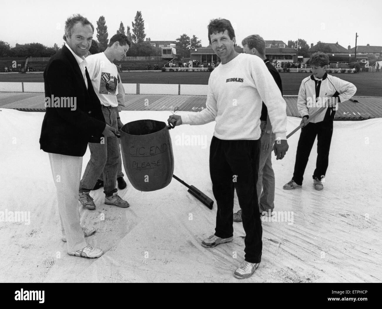 Cricket sussex yorkshire hi-res stock photography and images - Alamy