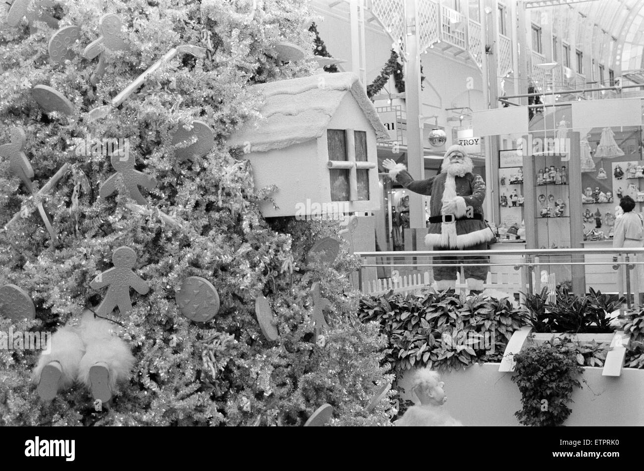 1990s christmas tree hi-res stock photography and images - Alamy