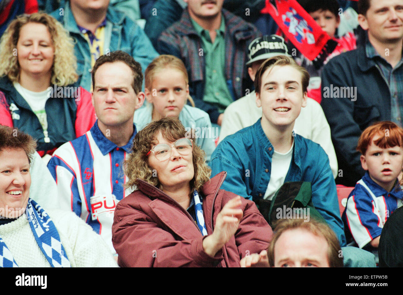 Wycombe wanderers fans hi-res stock photography and images - Alamy