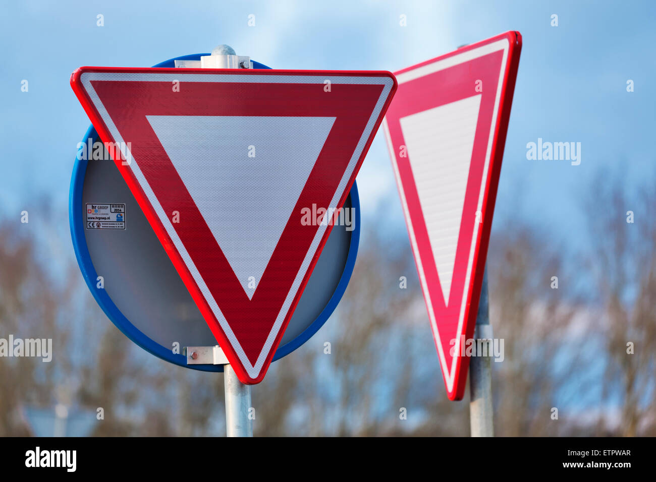 Warning sign for approaching a road where traffic has right of way ...