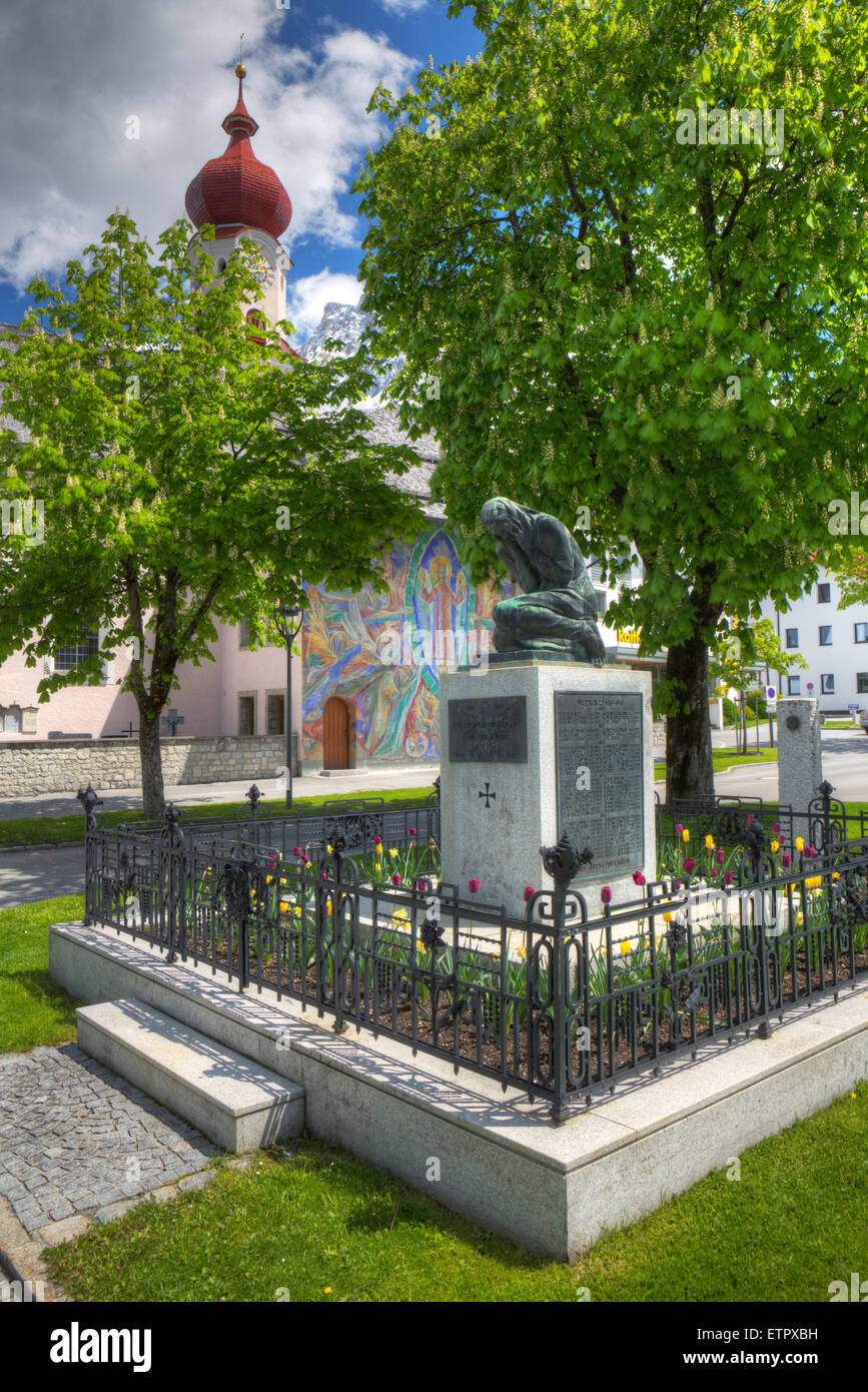Parish church of Ehrwald, Zugspitze, mountains, Wettersteingebirge ...