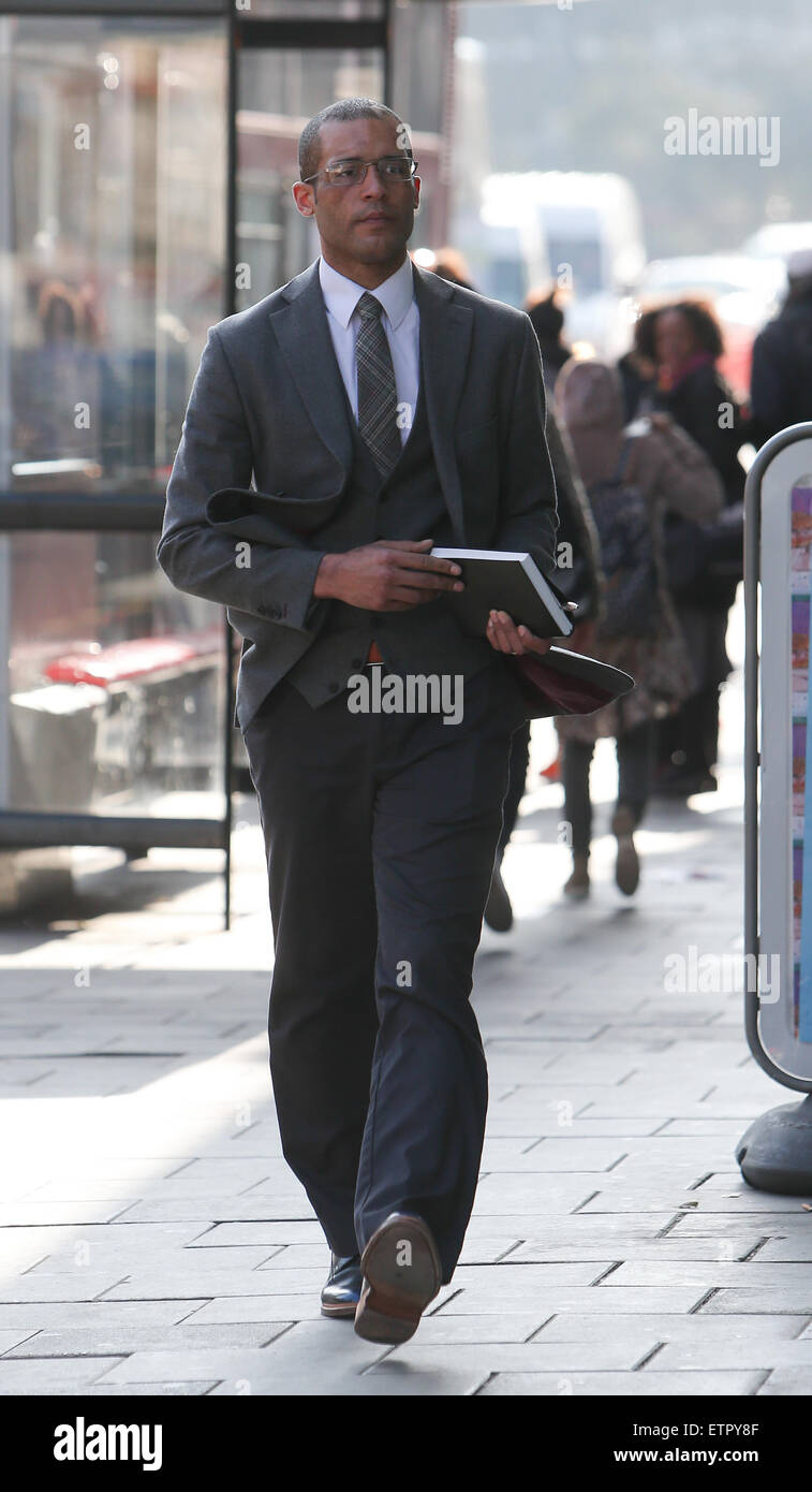 Clarke Carlisle arrives at Highbury magistrates on a drink driving ...