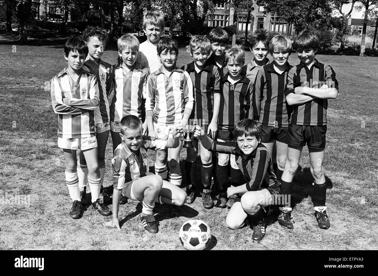 Action andrew Black and White Stock Photos & Images - Alamy