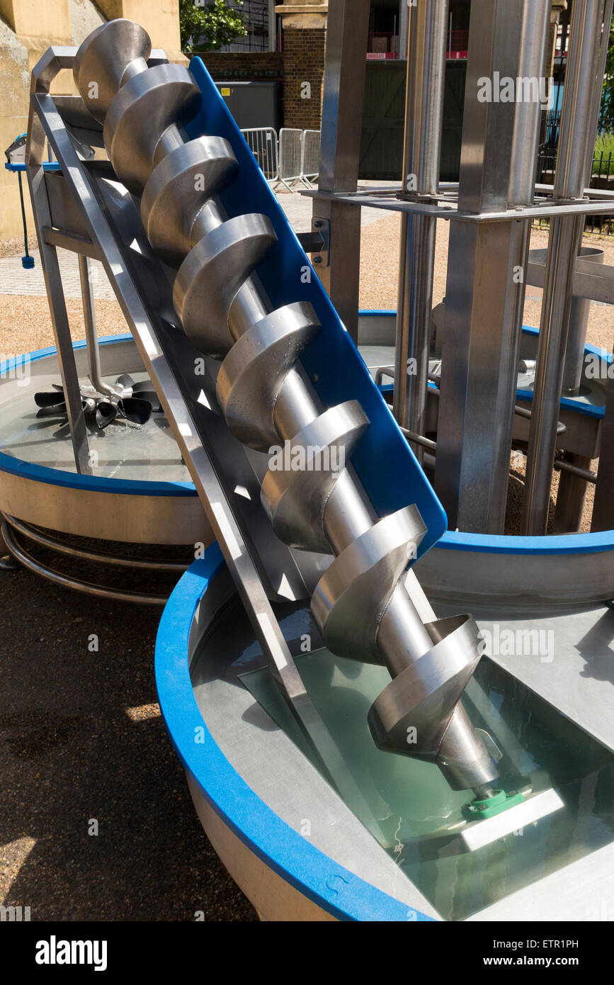 Archimedes screw in use hi-res stock photography and images - Alamy