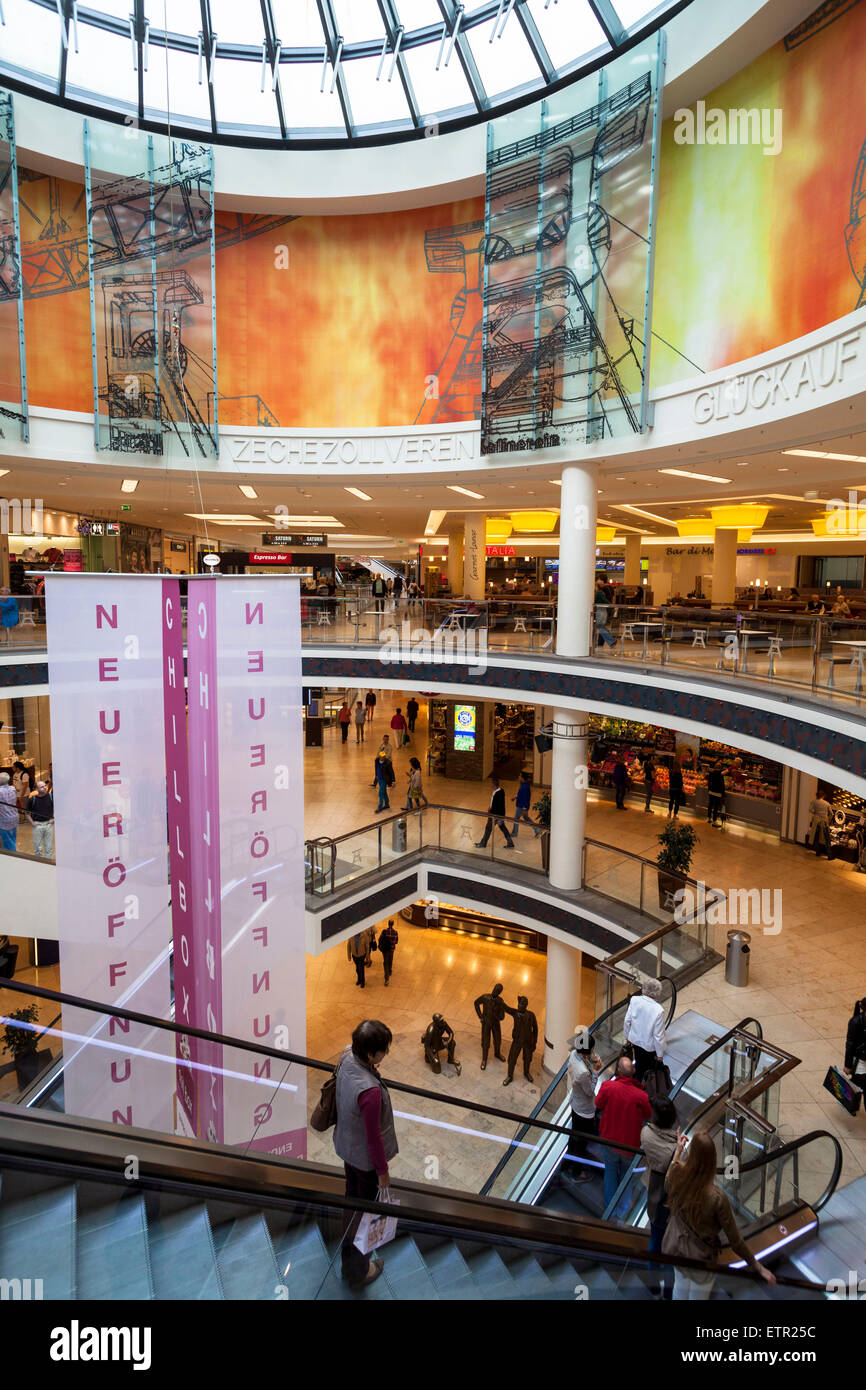 Limbecker platz shopping center hi-res stock photography and images - Alamy