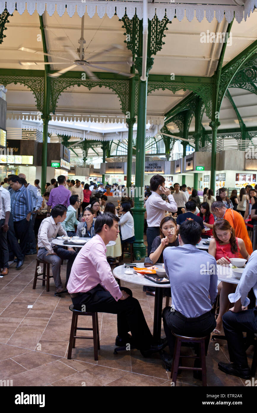 People eating at a food court in Singapore Stock Photo - Alamy