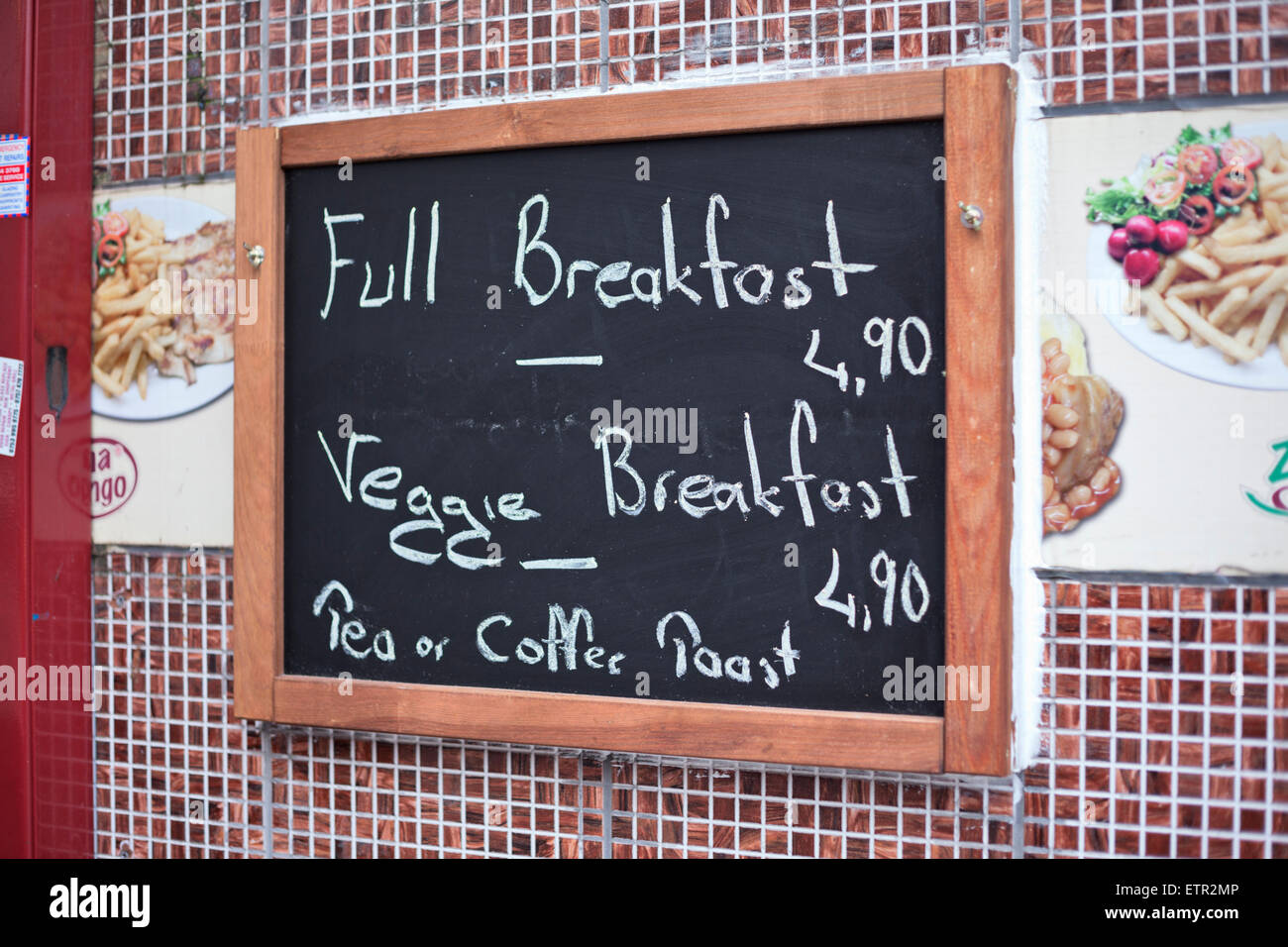 Full Breakfast simple blackboard sign Stock Photo - Alamy