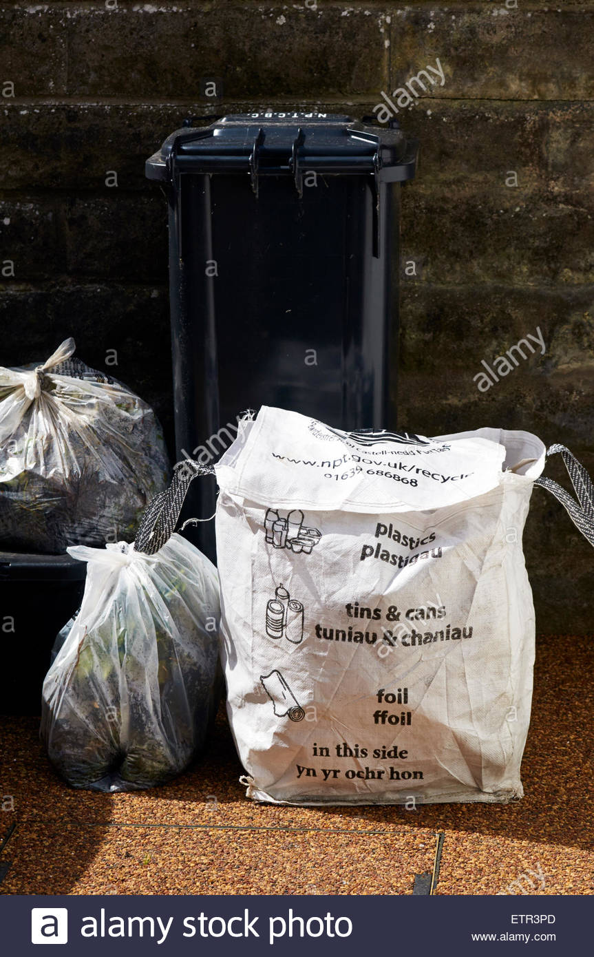 Wheelie Bin Box High Resolution Stock Photography and Images - Alamy