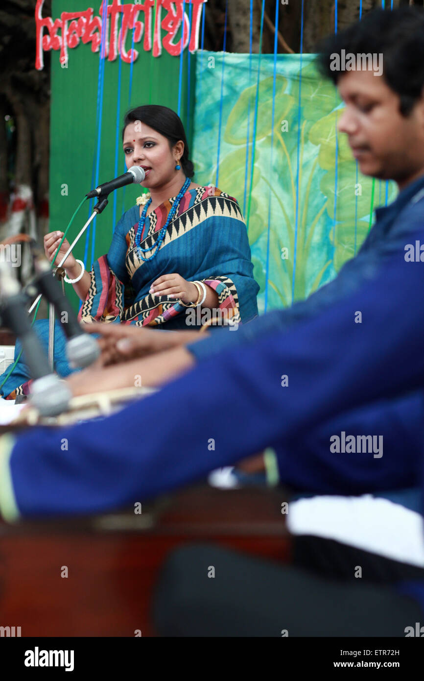 Bangladesh singer hi-res stock photography and images - Alamy