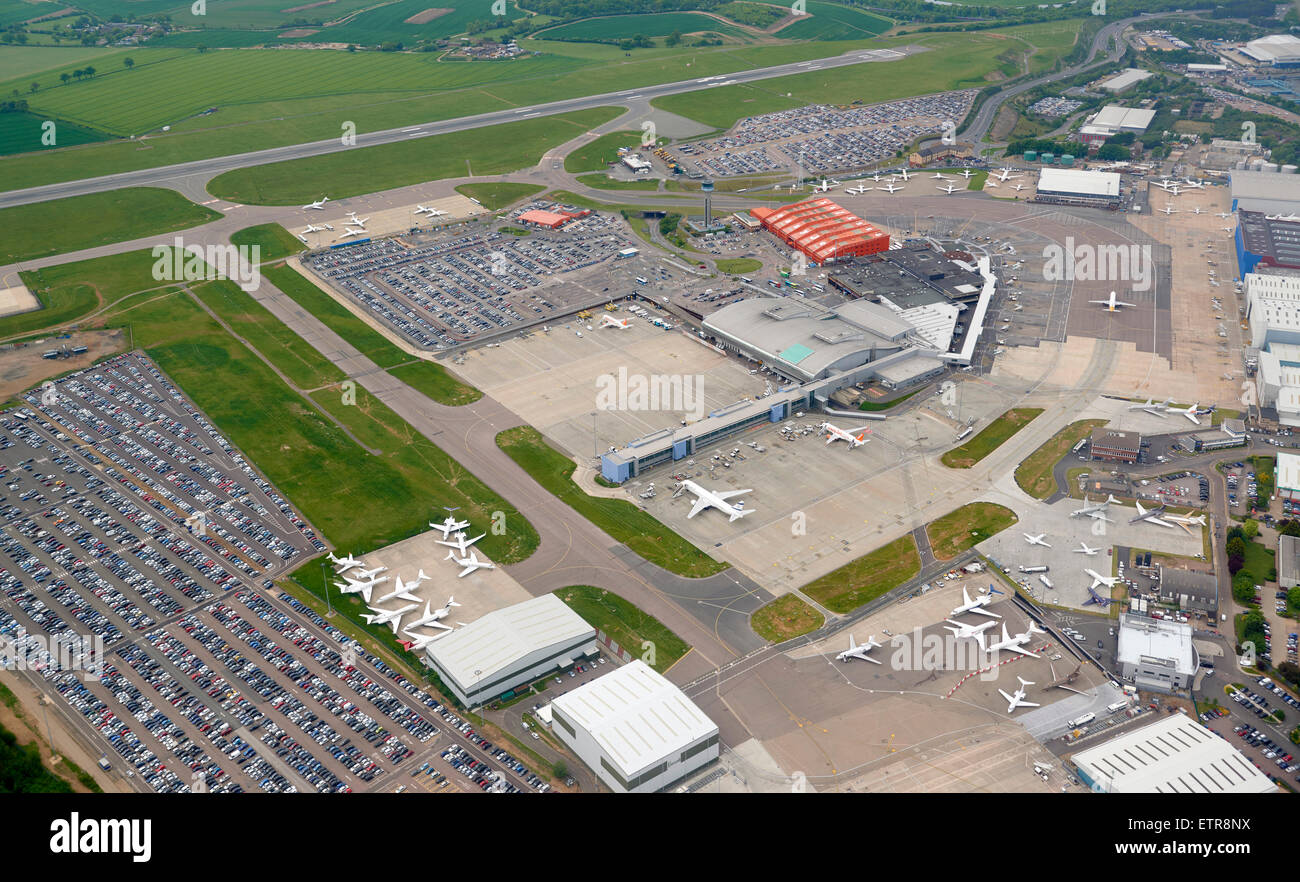 Luton Aerial Stock Photos & Luton Aerial Stock Images - Alamy