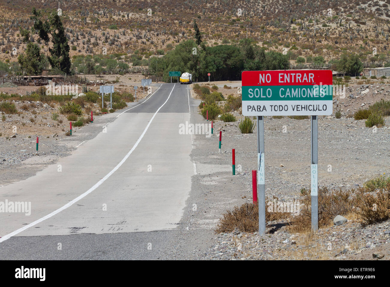 Desert warning sign hi-res stock photography and images - Alamy