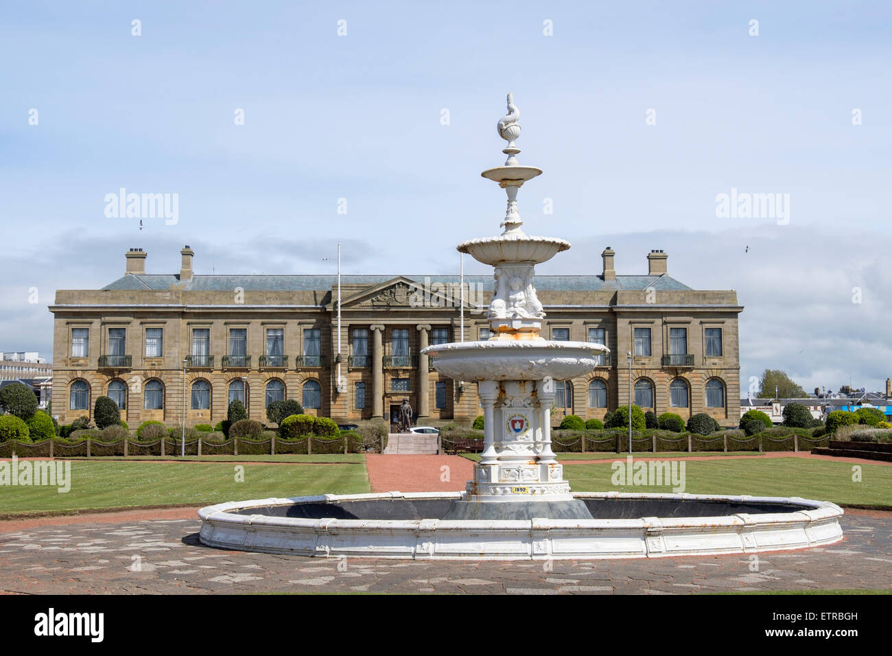 Steven Memorial Fountain 1892 and Council Buildings housing Sheriff ...