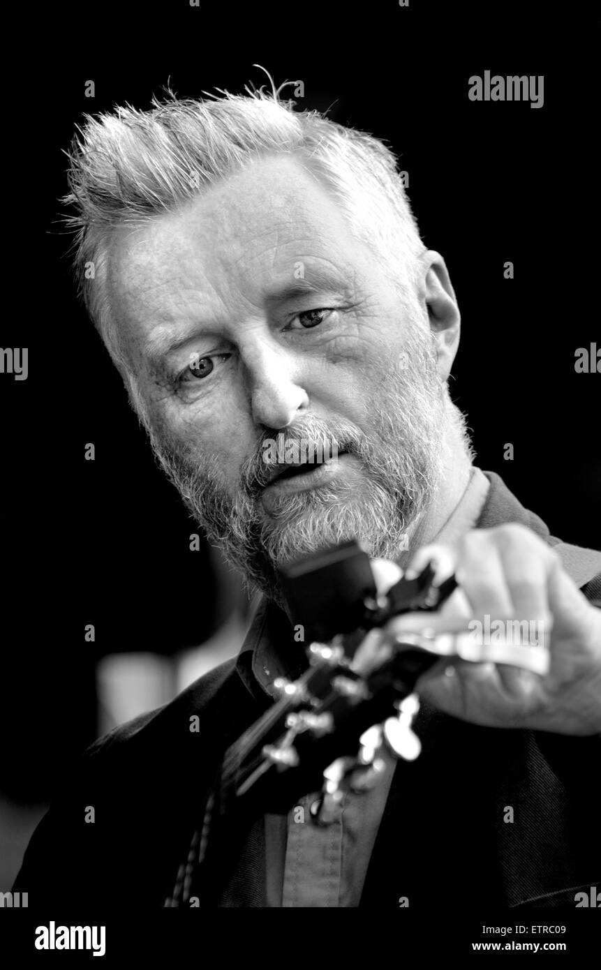 Billy bragg singer Black and White Stock Photos & Images - Alamy