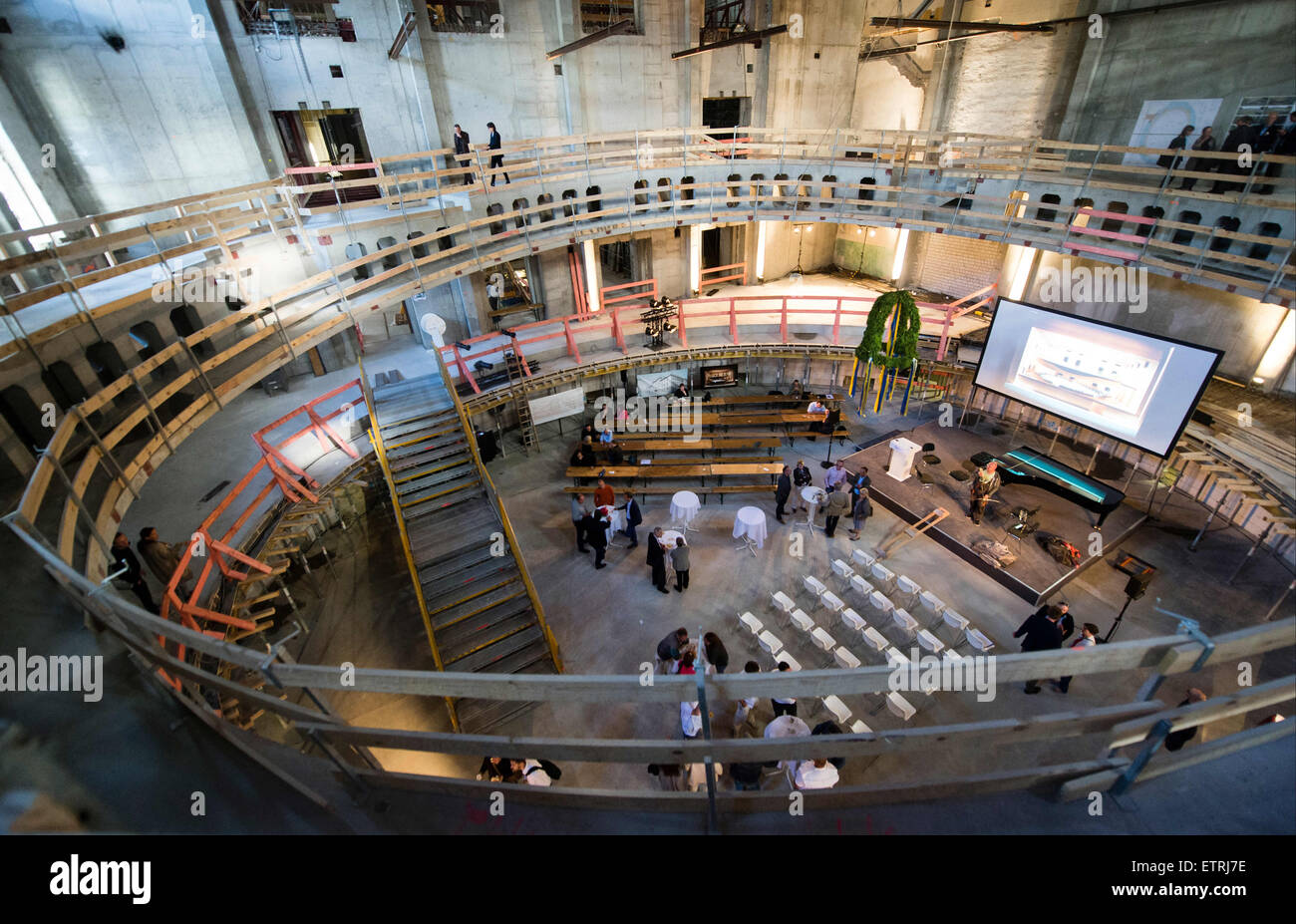 Pierre boulez concert hall hi-res stock photography and images - Alamy