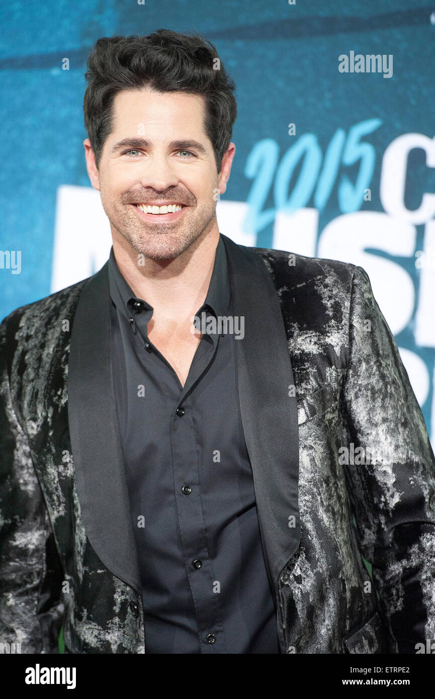 Jun. 10, 2015 - Nashville, Tennessee; USA - Singer JT HODGES arrives on ...