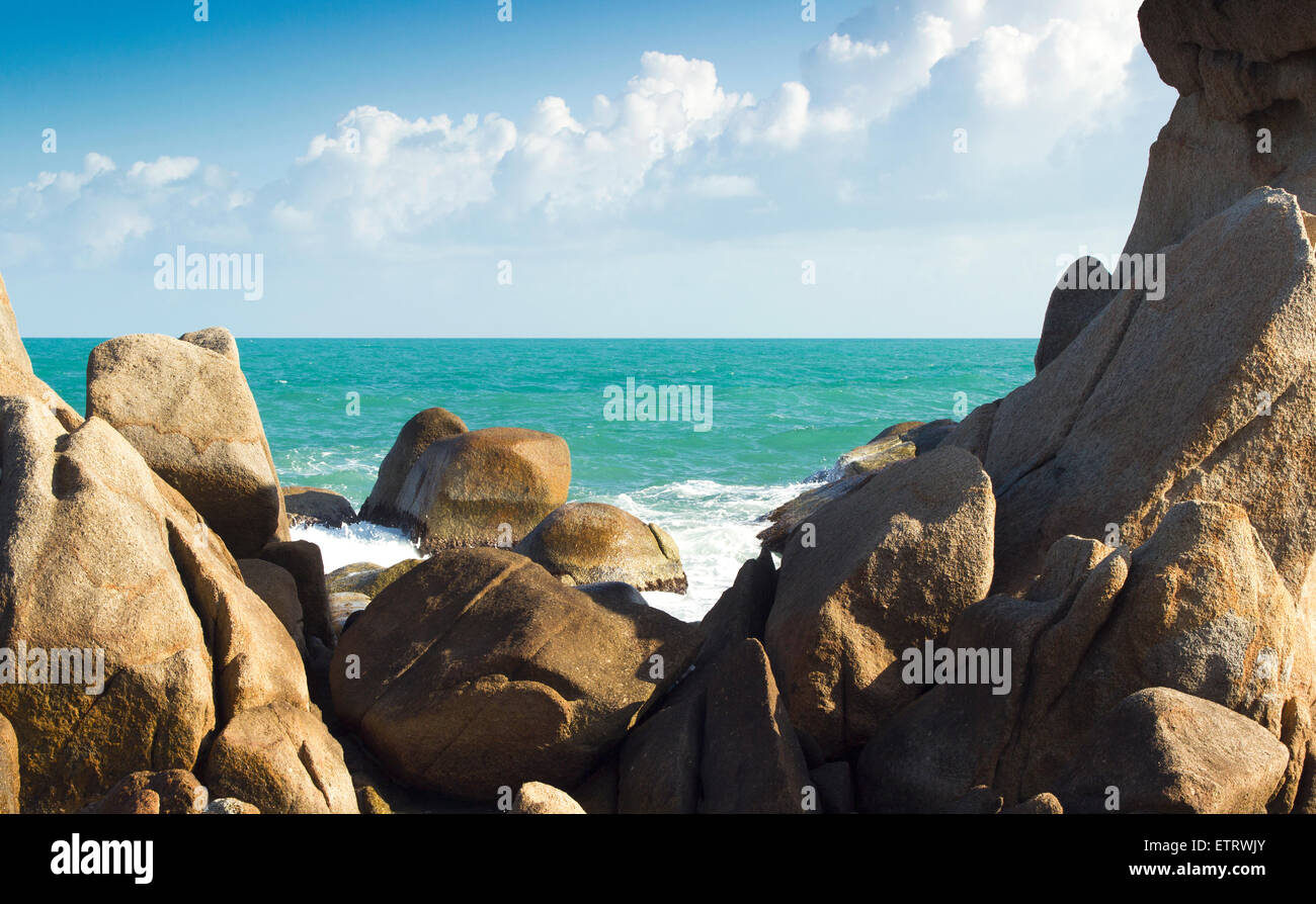 Sea water between rocks hi-res stock photography and images - Alamy