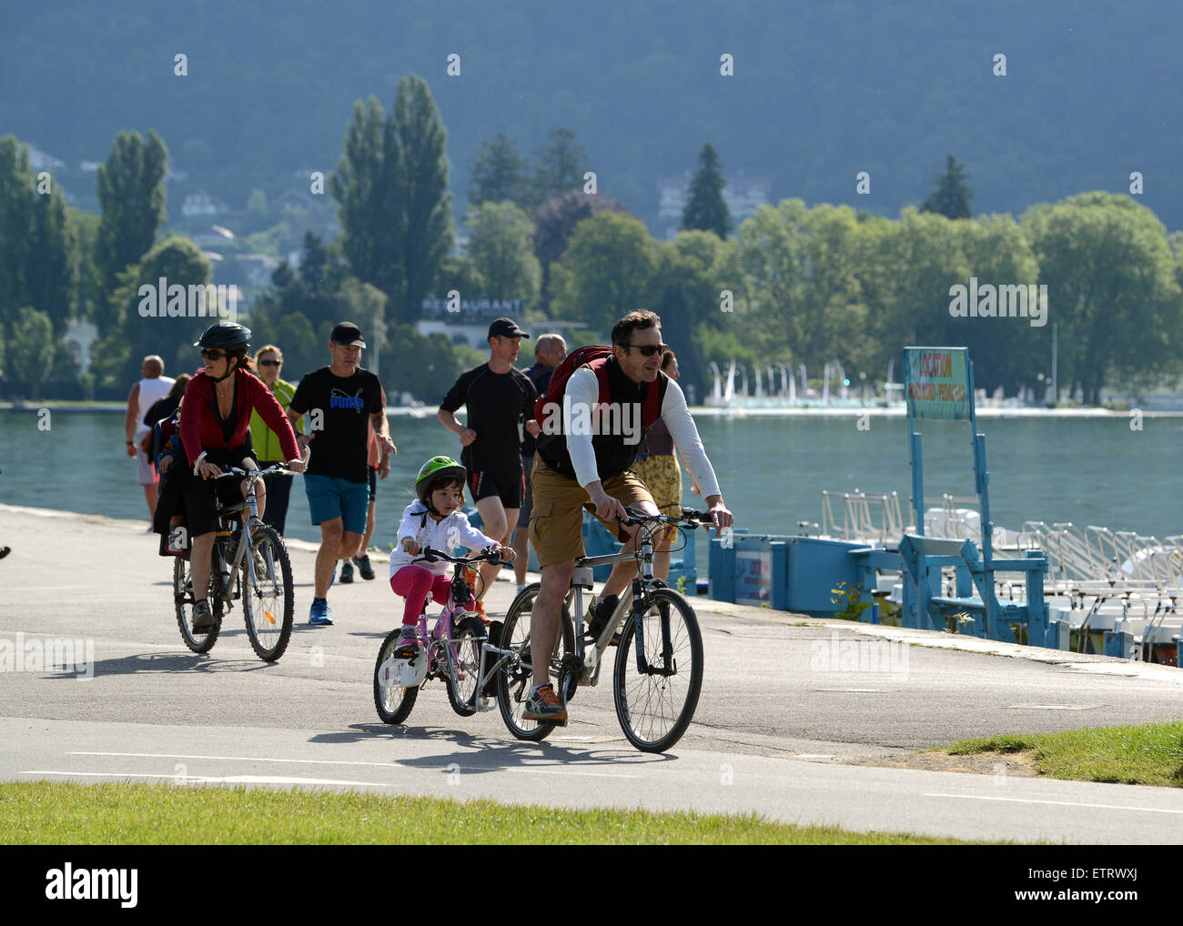 Annecy lake cycling hi-res stock photography and images - Alamy