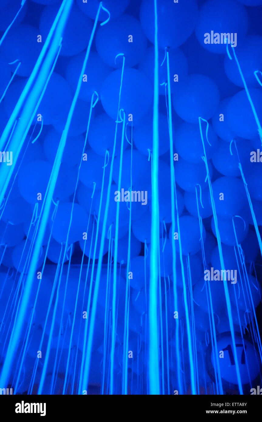 Streamers party blow hi-res stock photography and images - Alamy