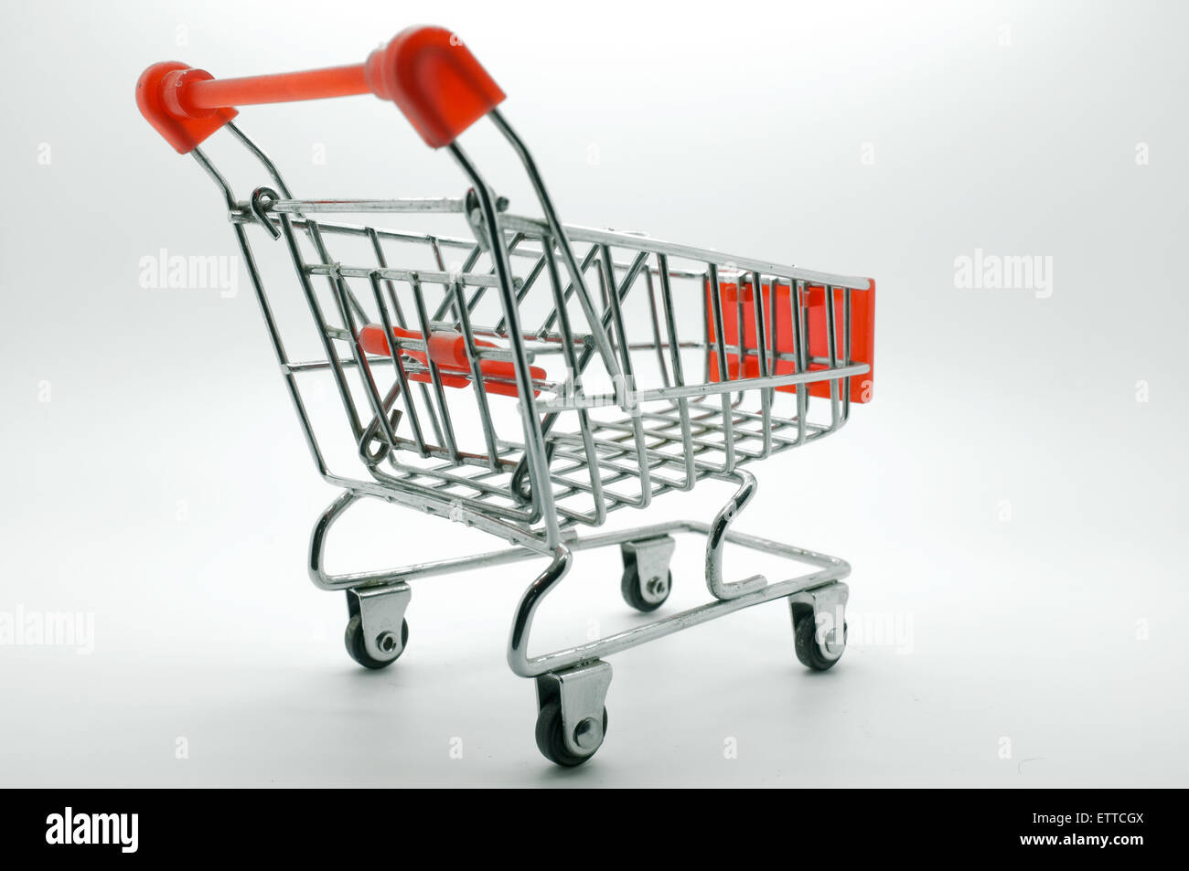 Empty shopping cart, side view Stock Photo - Alamy