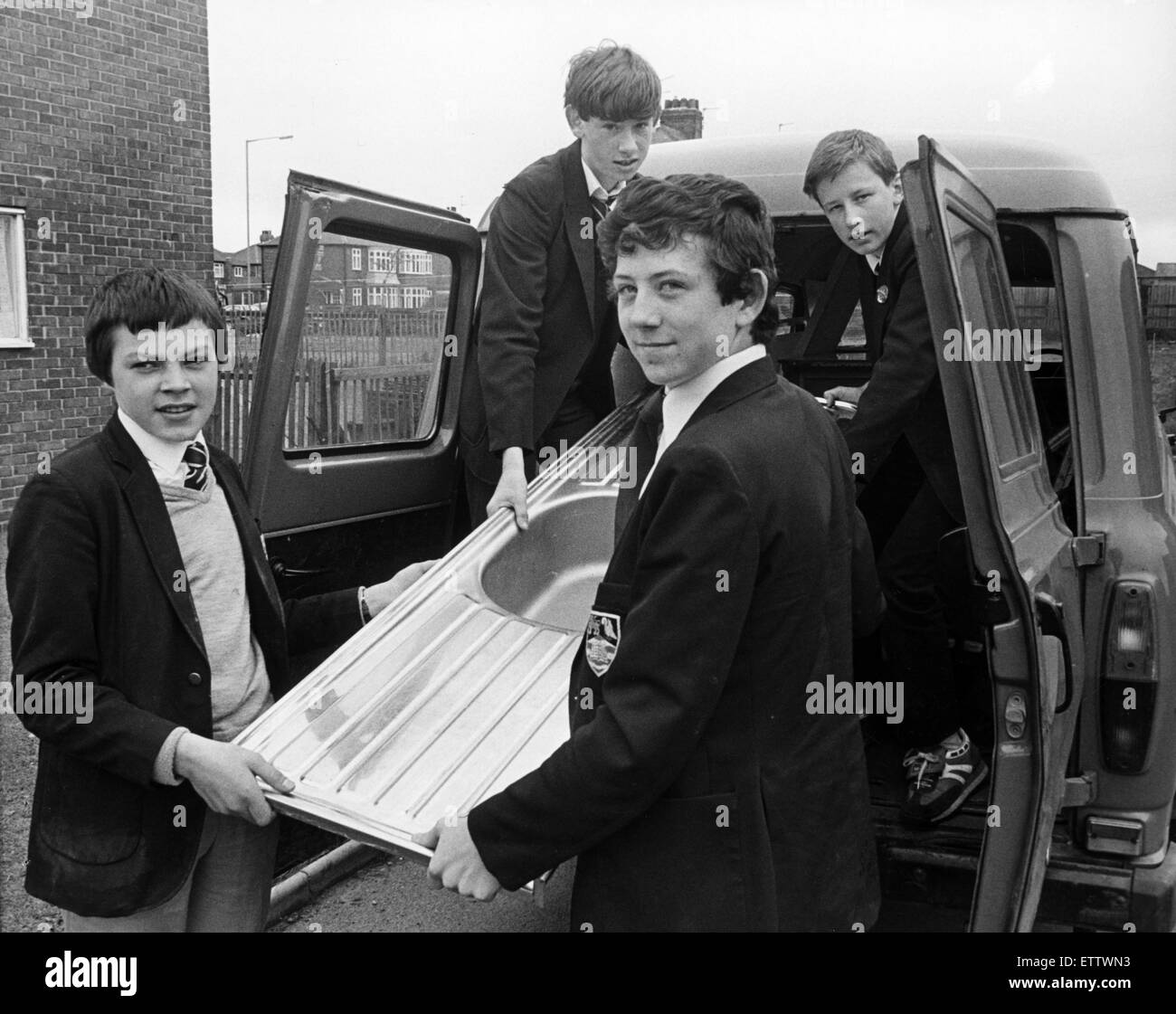 Comprehensive school 1980s hi-res stock photography and images - Alamy