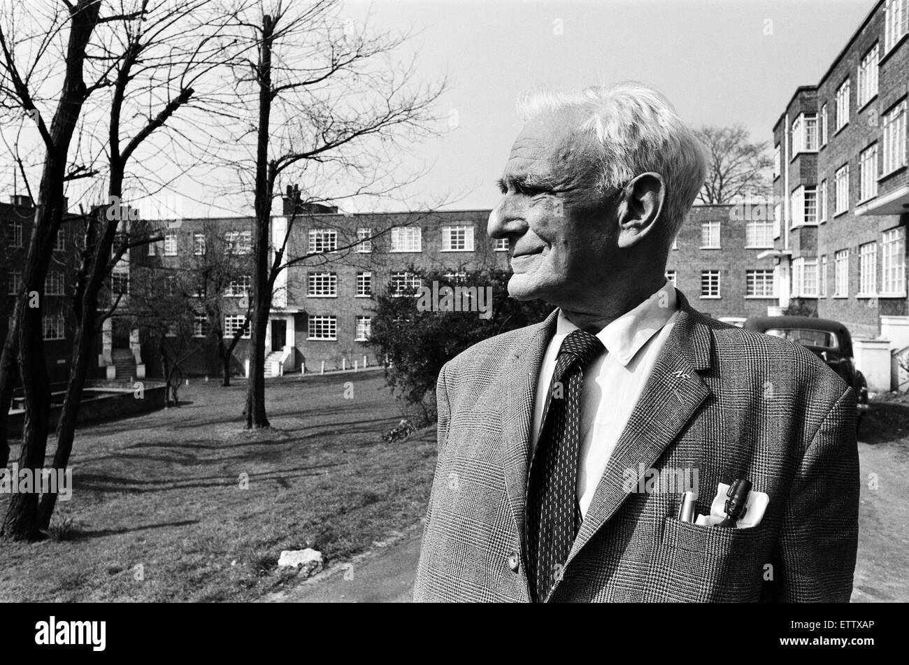 Arthur kenneth chesterton hi-res stock photography and images - Alamy