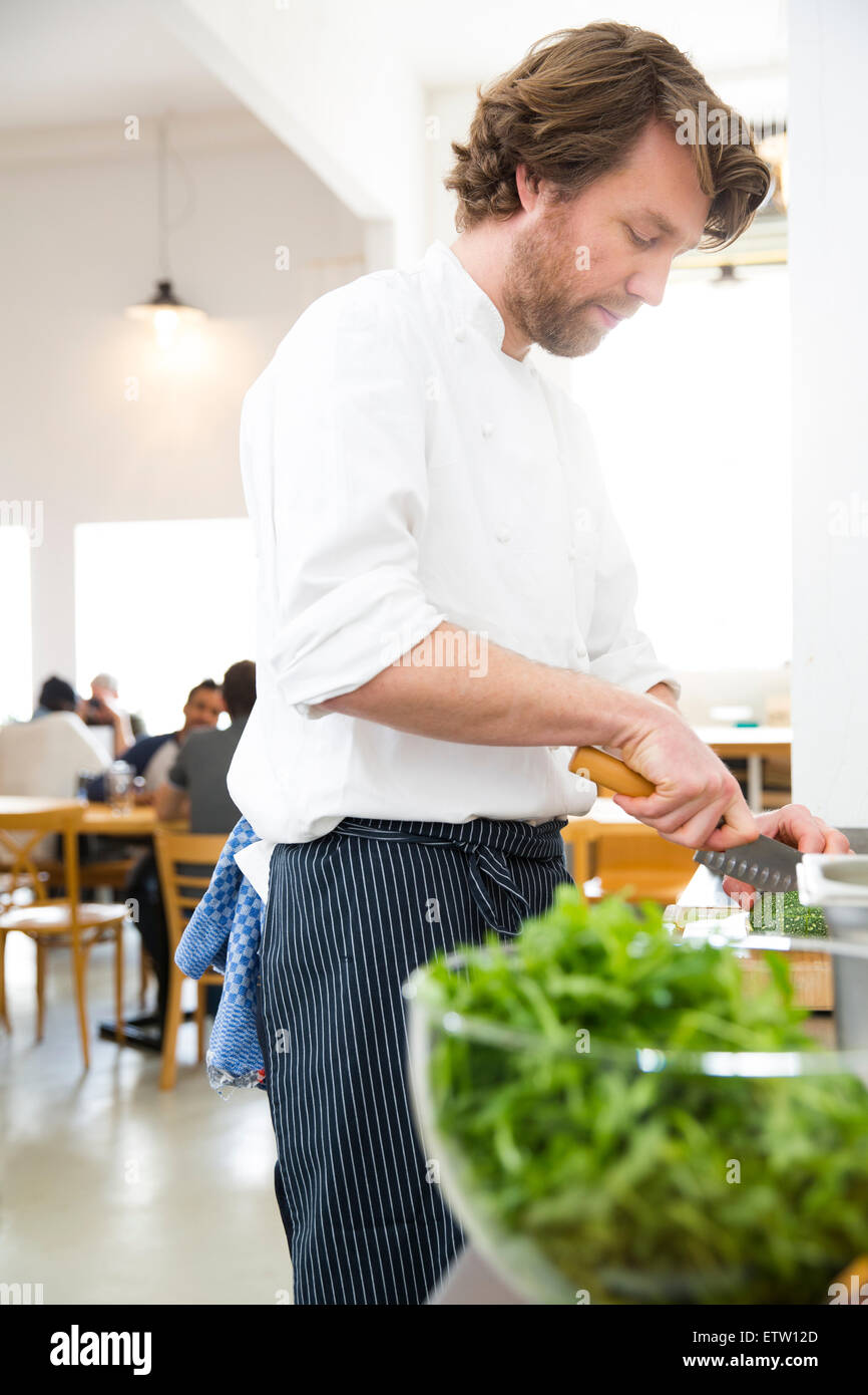 Bistro chef hi-res stock photography and images - Alamy