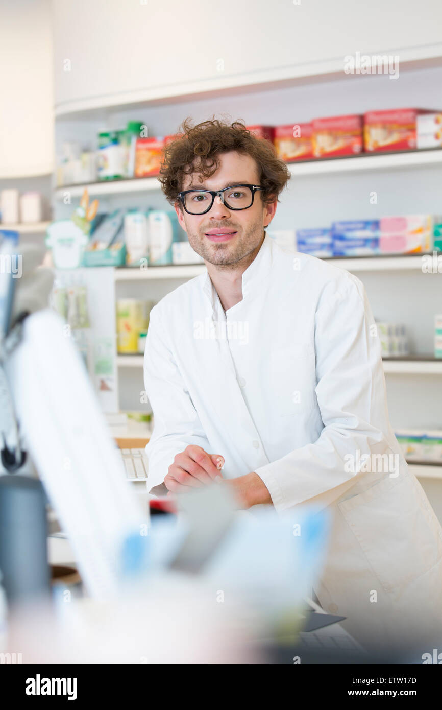 Portrait of pharmacist Stock Photo - Alamy