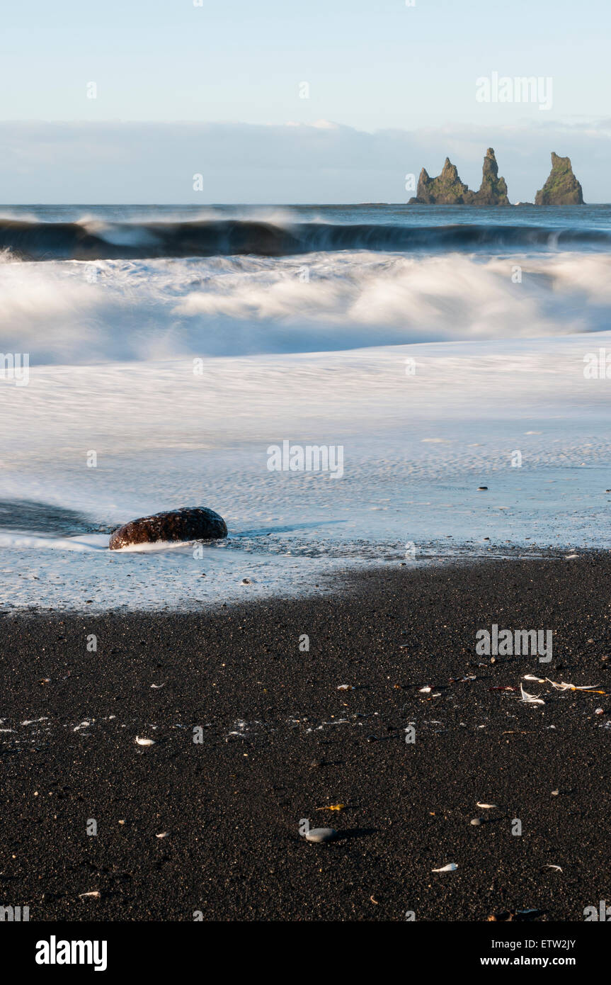 Iceland beach vik black hi-res stock photography and images - Alamy