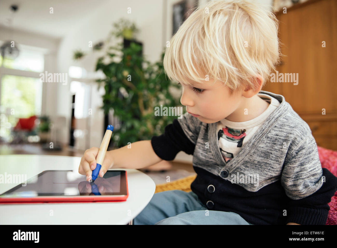 Digital pen hi-res stock photography and images - Alamy