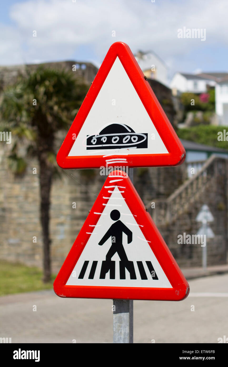 Traffic sign vertical hi-res stock photography and images - Alamy