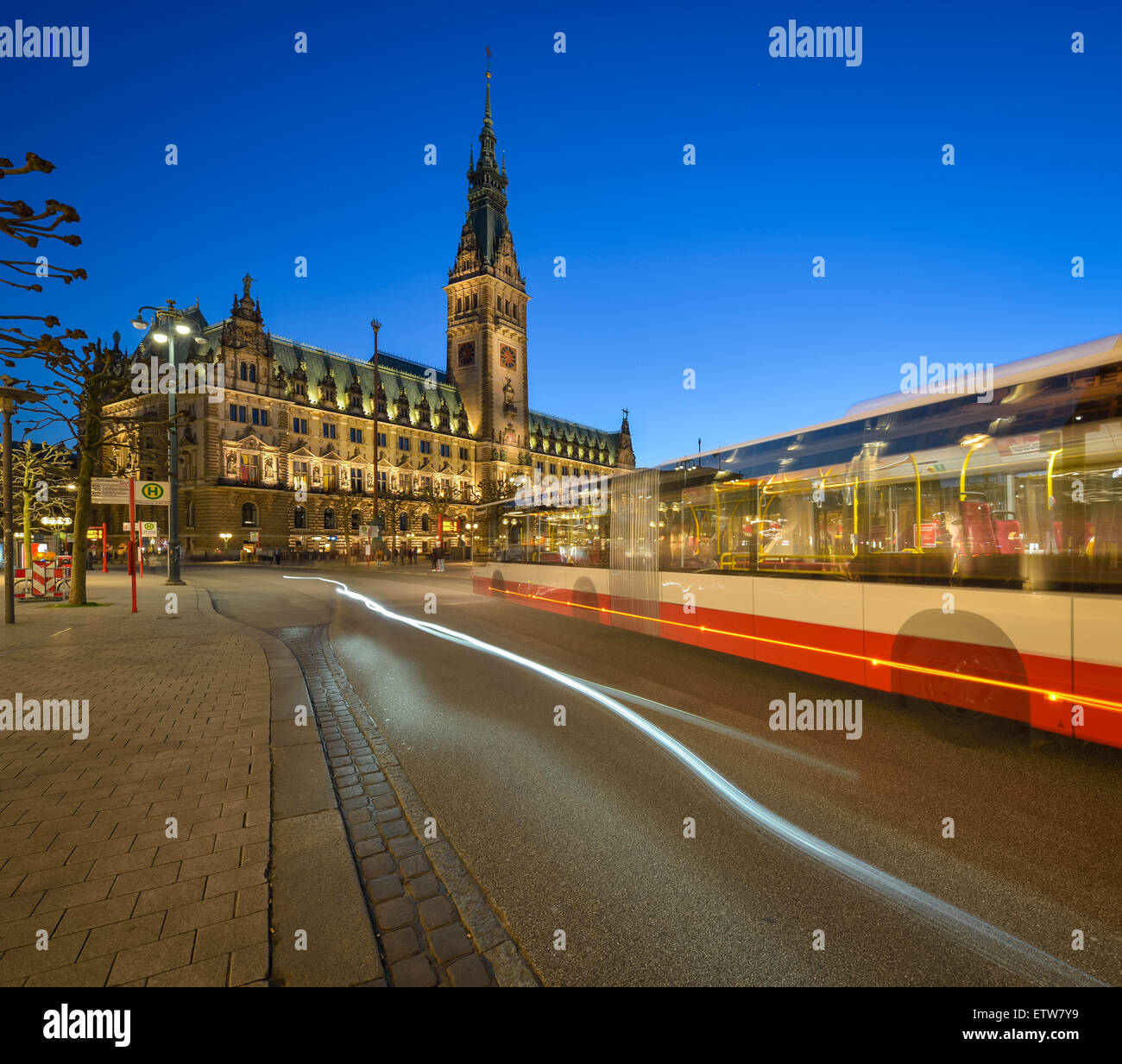 Germany, Hamburg, City Hall and bus, blue hour Stock Photo - Alamy