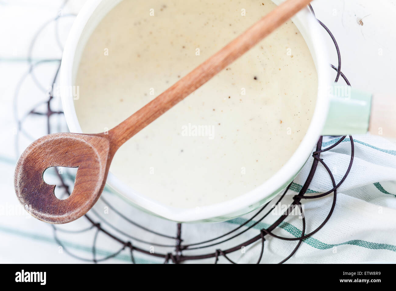 Saucepan of custard hi-res stock photography and images - Alamy