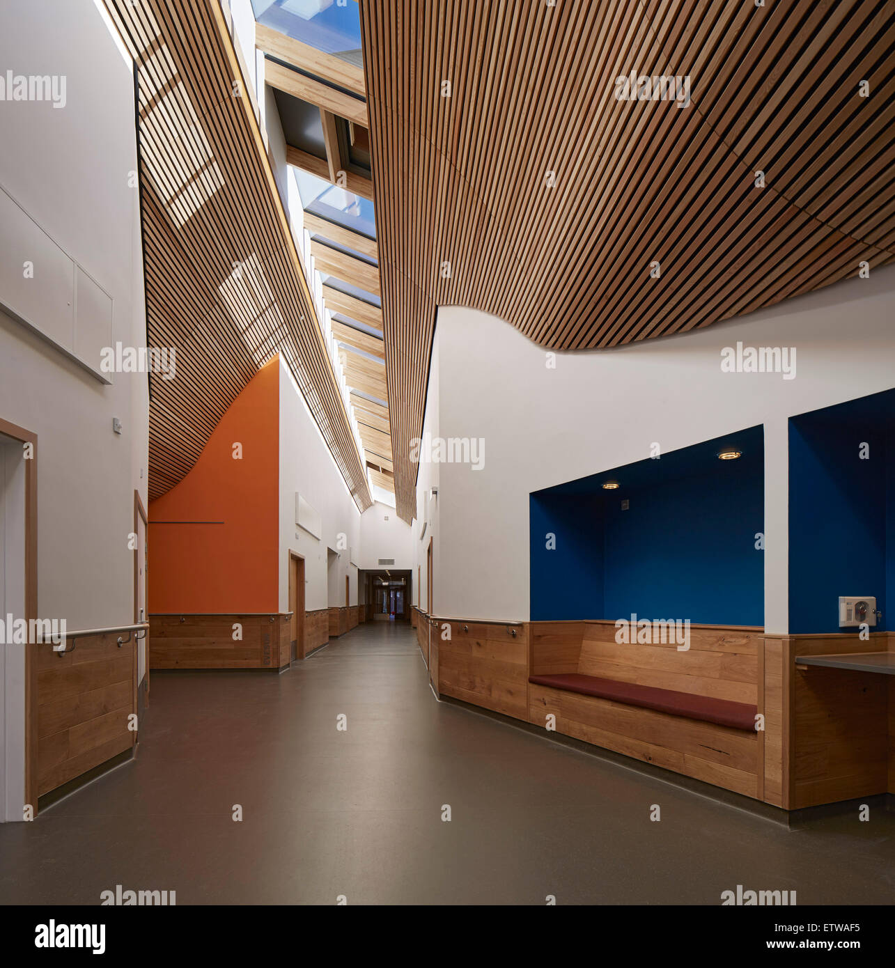 Double height ceiling hi-res stock photography and images - Alamy