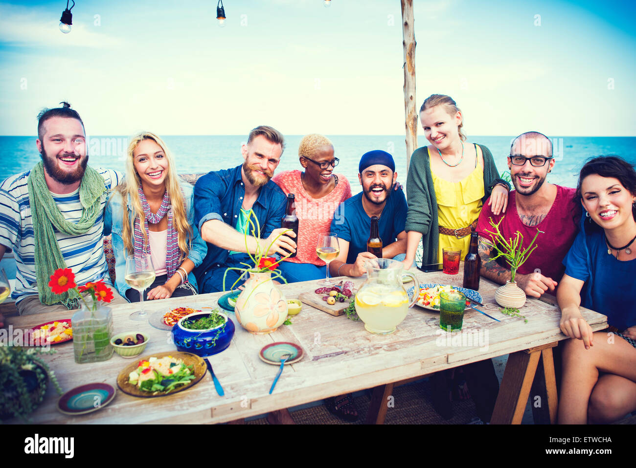 Diverse summer dinner party hi-res stock photography and images - Alamy
