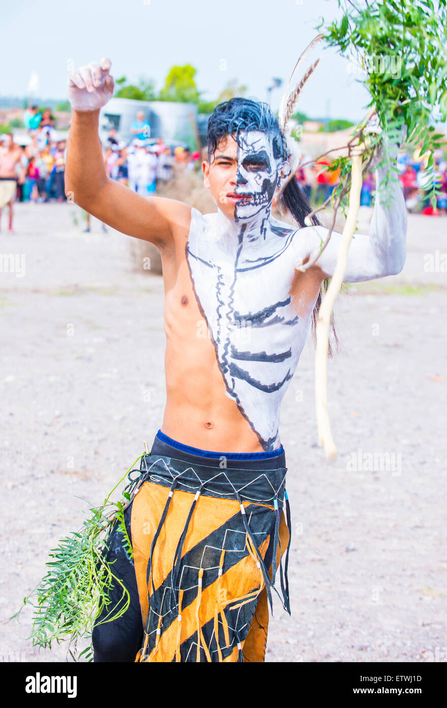 Native American with traditional costume participates at the festival ...