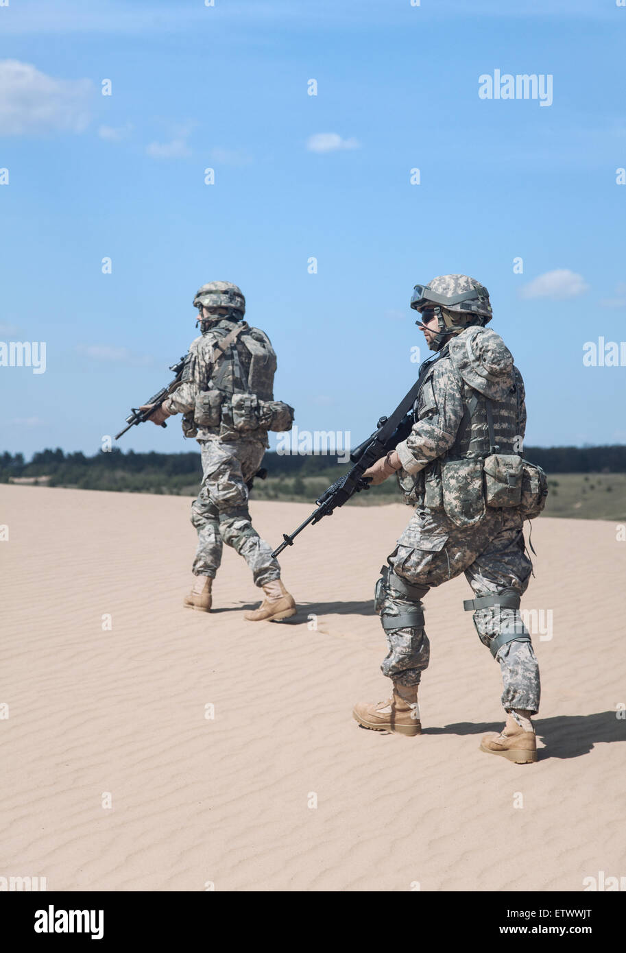 infantrymen in action Stock Photo - Alamy