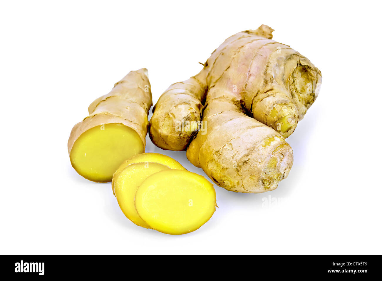 Ginger root cut Stock Photo - Alamy