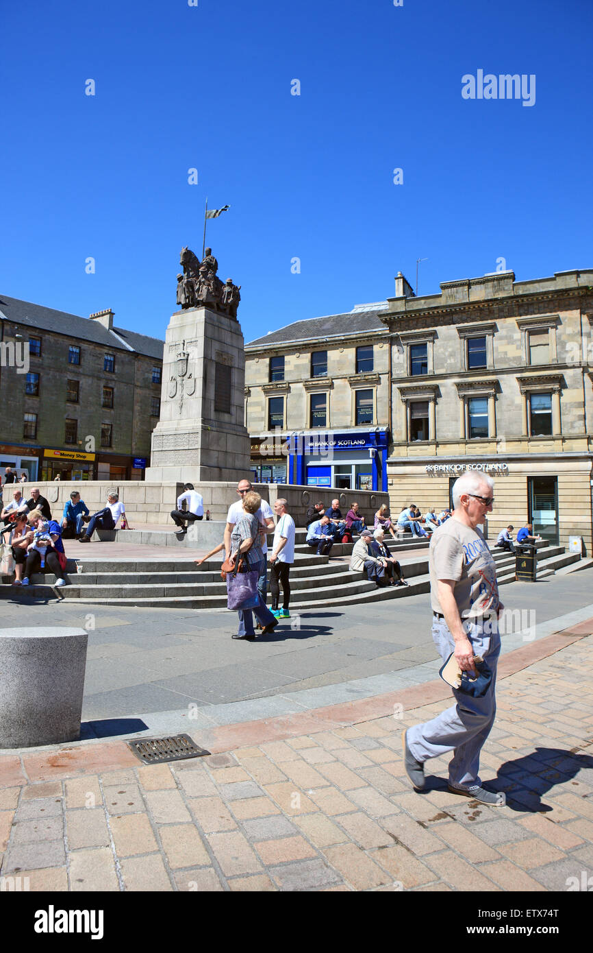 Cenotaph on a sunny summer day in the Scottish town of Paisley Stock ...