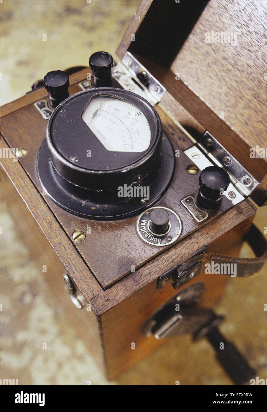 German telephone box hi-res stock photography and images - Alamy