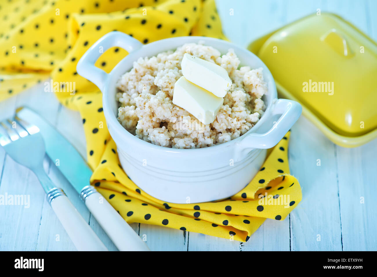 boiled porridge with butter in the bowl Stock Photo - Alamy