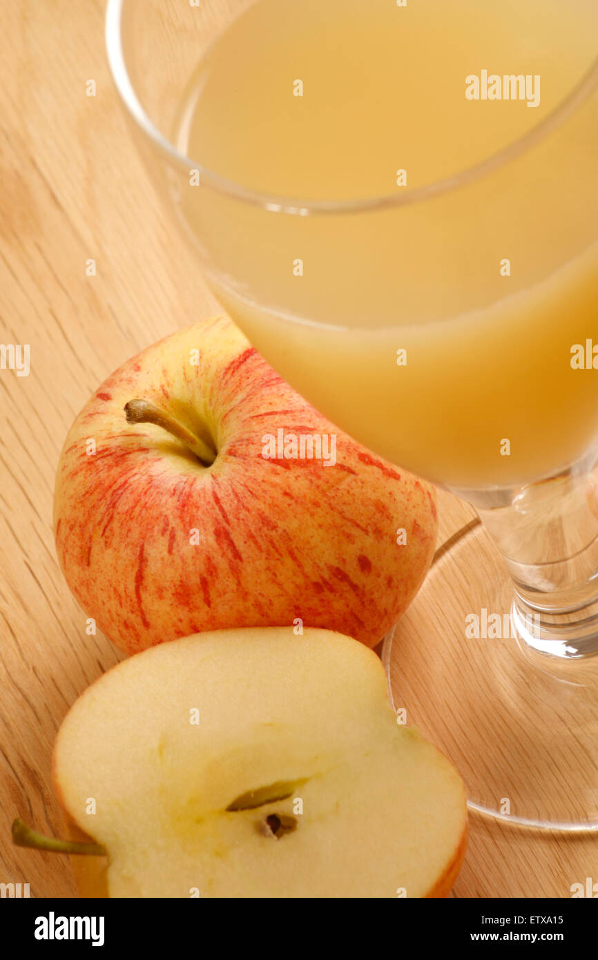 Juice and apple hi-res stock photography and images - Alamy