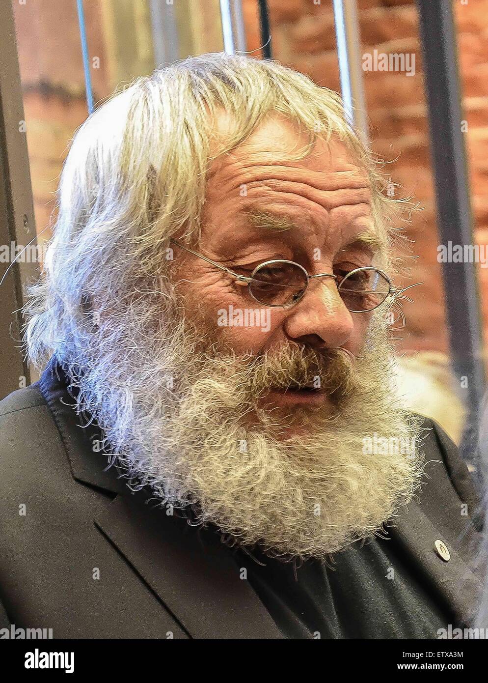 Harry Rowohlt in Munich 2012 as a reciter at a performance of in the ...