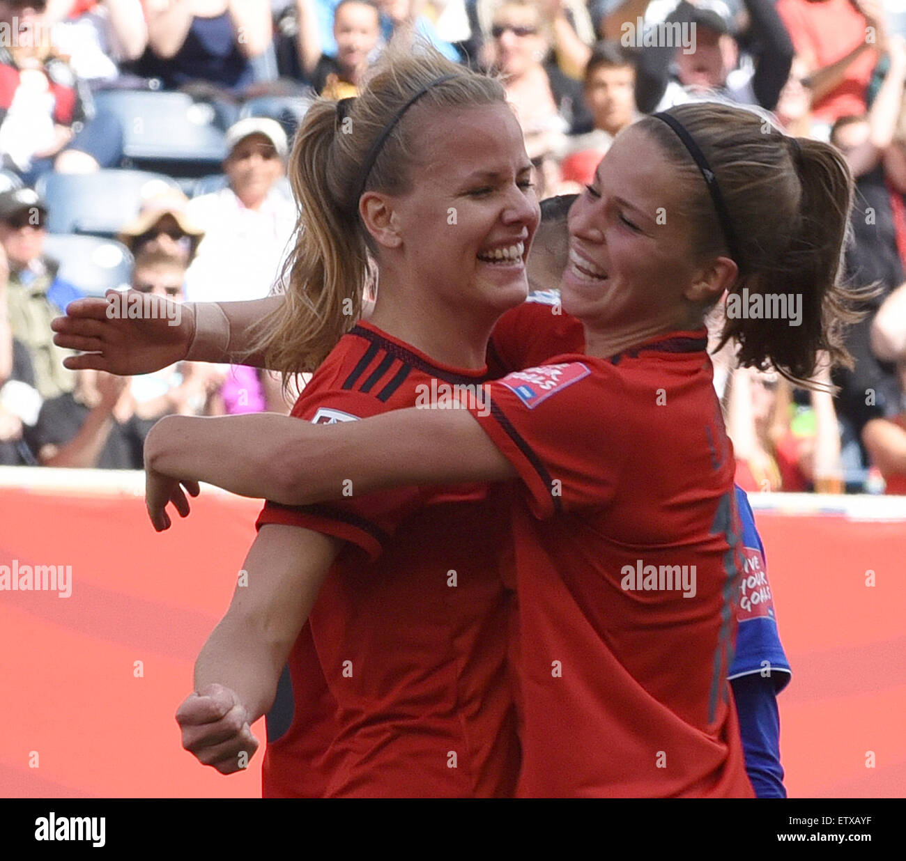 Germany's Lena Petermann (L) celebrate her goal to the 0:2 with Melanie ...
