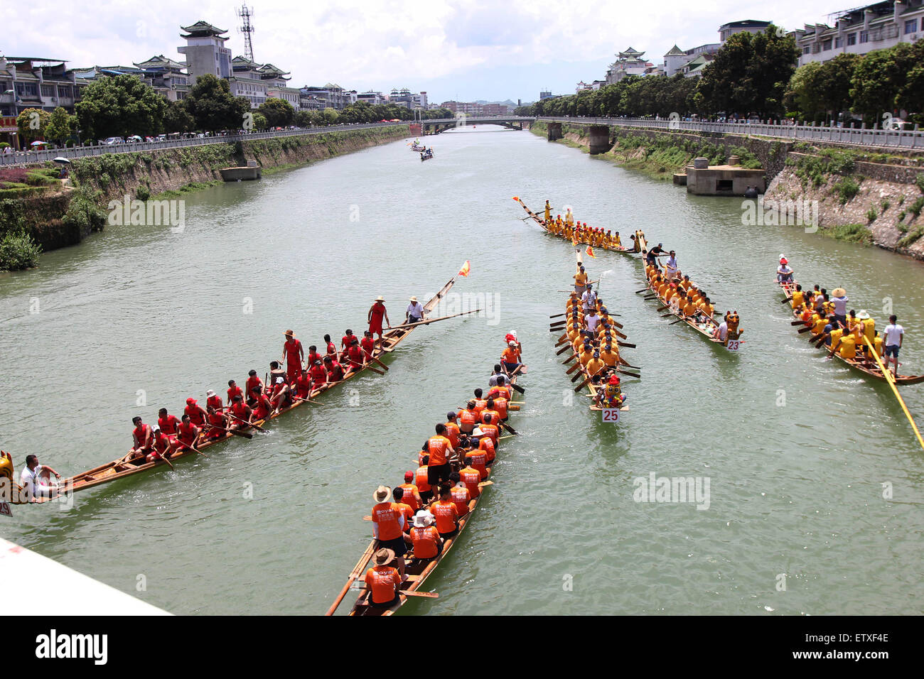 Dragon boat race in yongzhou hi-res stock photography and images - Alamy