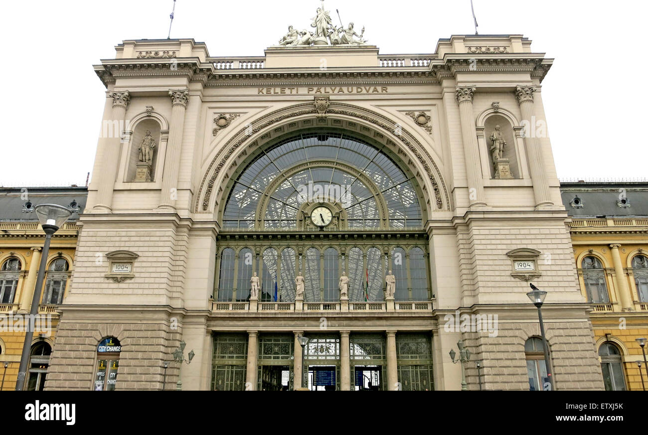 Keleti Palyaudvar railway station Budapest Hungary Stock Photo - Alamy