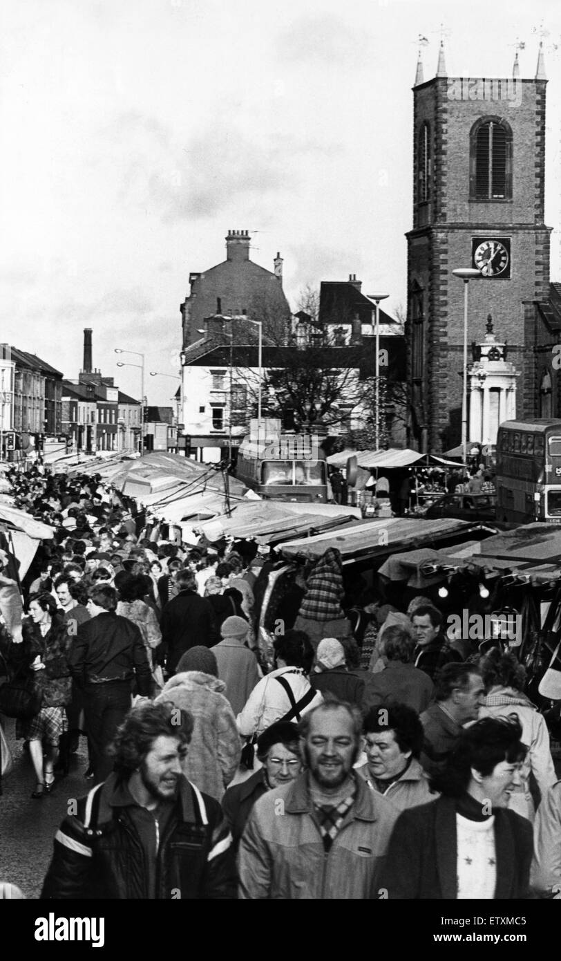 Stockton Market, North East England, 15th December 1982 Stock Photo - Alamy