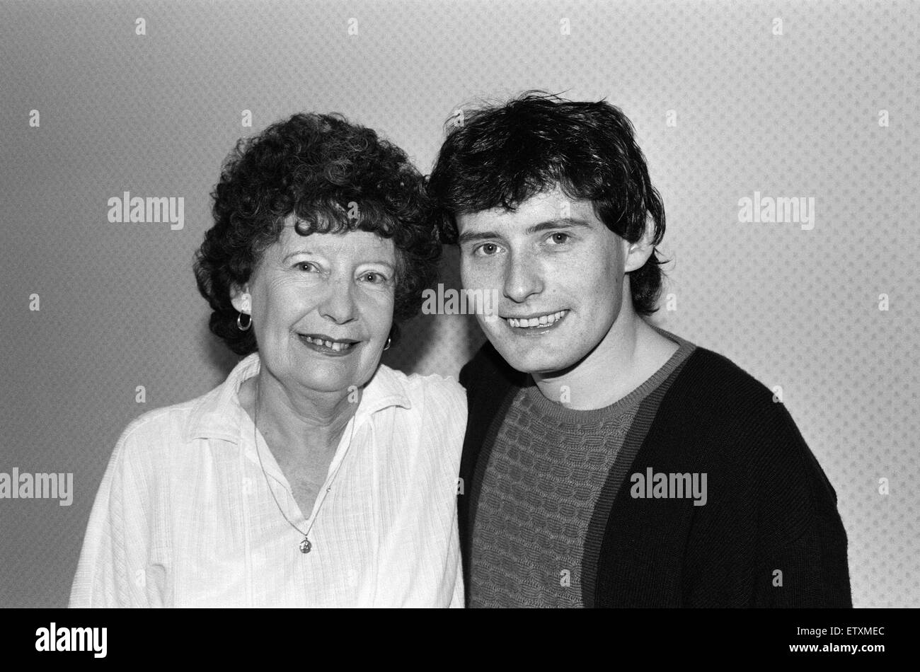 Snooker player Jimmy White pictured with his mother Lillian. 19th May ...