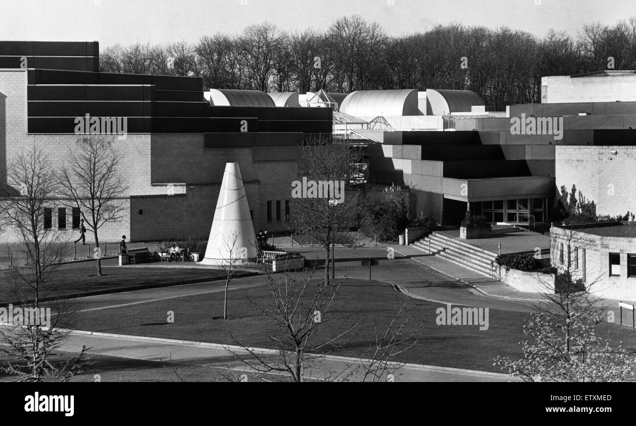 Warwick university buildings hi-res stock photography and images - Alamy
